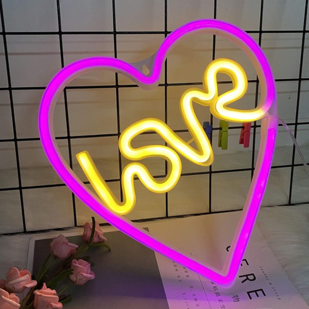 Cartel neón love USB en forma de corazón - Oportunidades Vip